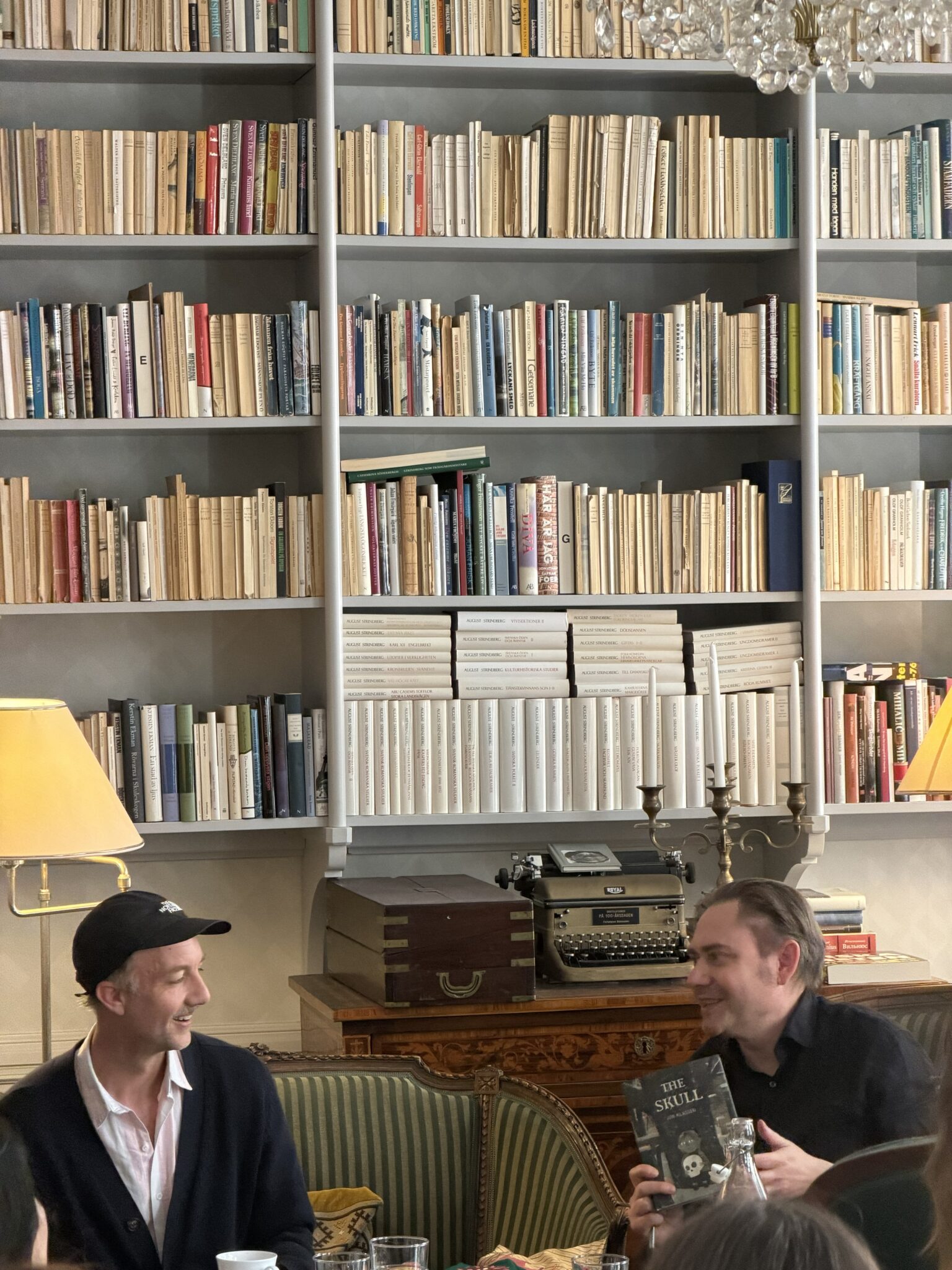 Fika för Alma-pristagaren Jon Klassen - Författarförbundet
