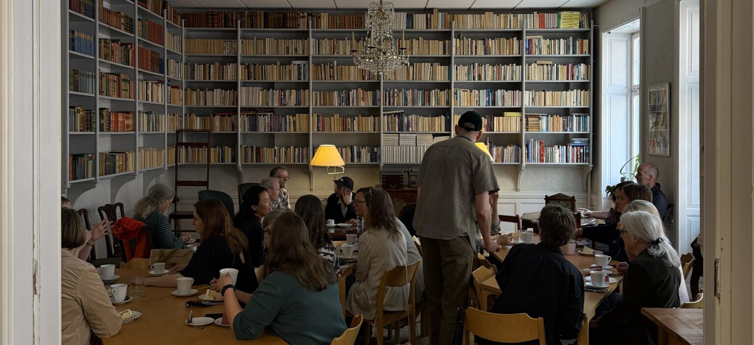 Fika för Alma-pristagaren Jon Klassen - Författarförbundet